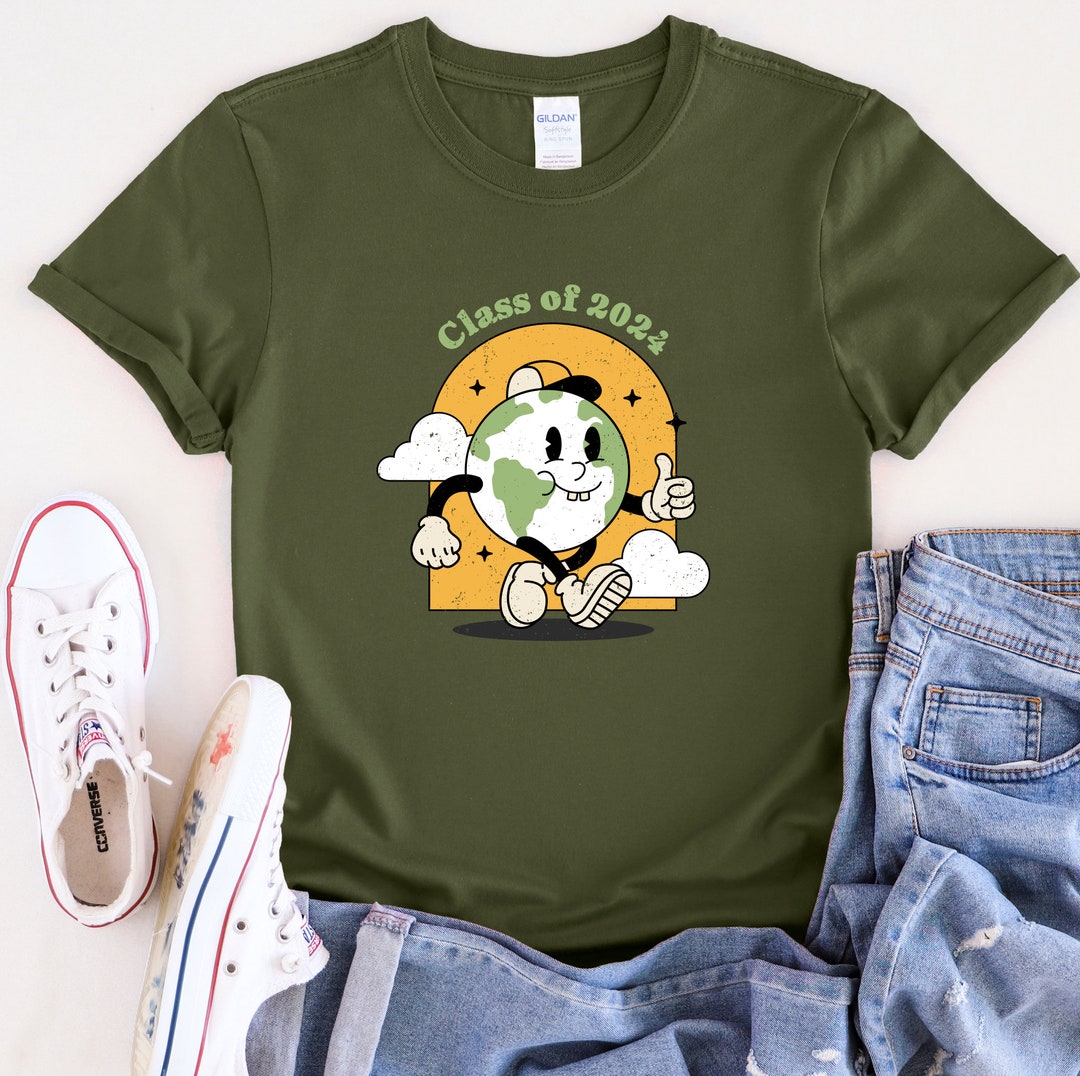 Class of 2024 Graduate Retro, Graduation Tee, Grad Gift, Class of 2024 ...