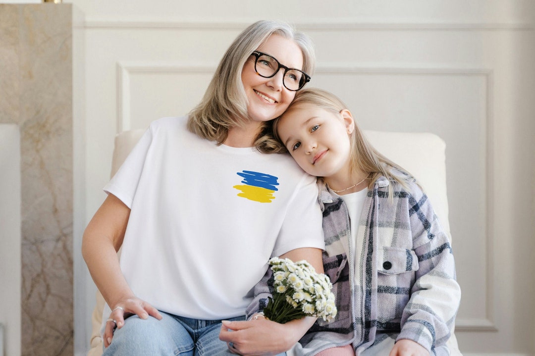 Minimalist Ukrainian Flag T-shirt Tee Ukraine Graphic Tees Gifts for ...