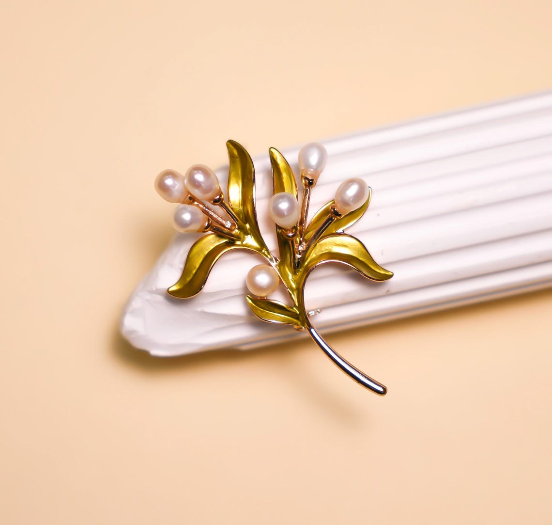 Olive Branch Pearl Brooch, Natural Pearl Brooch, Simple and Elegant ...