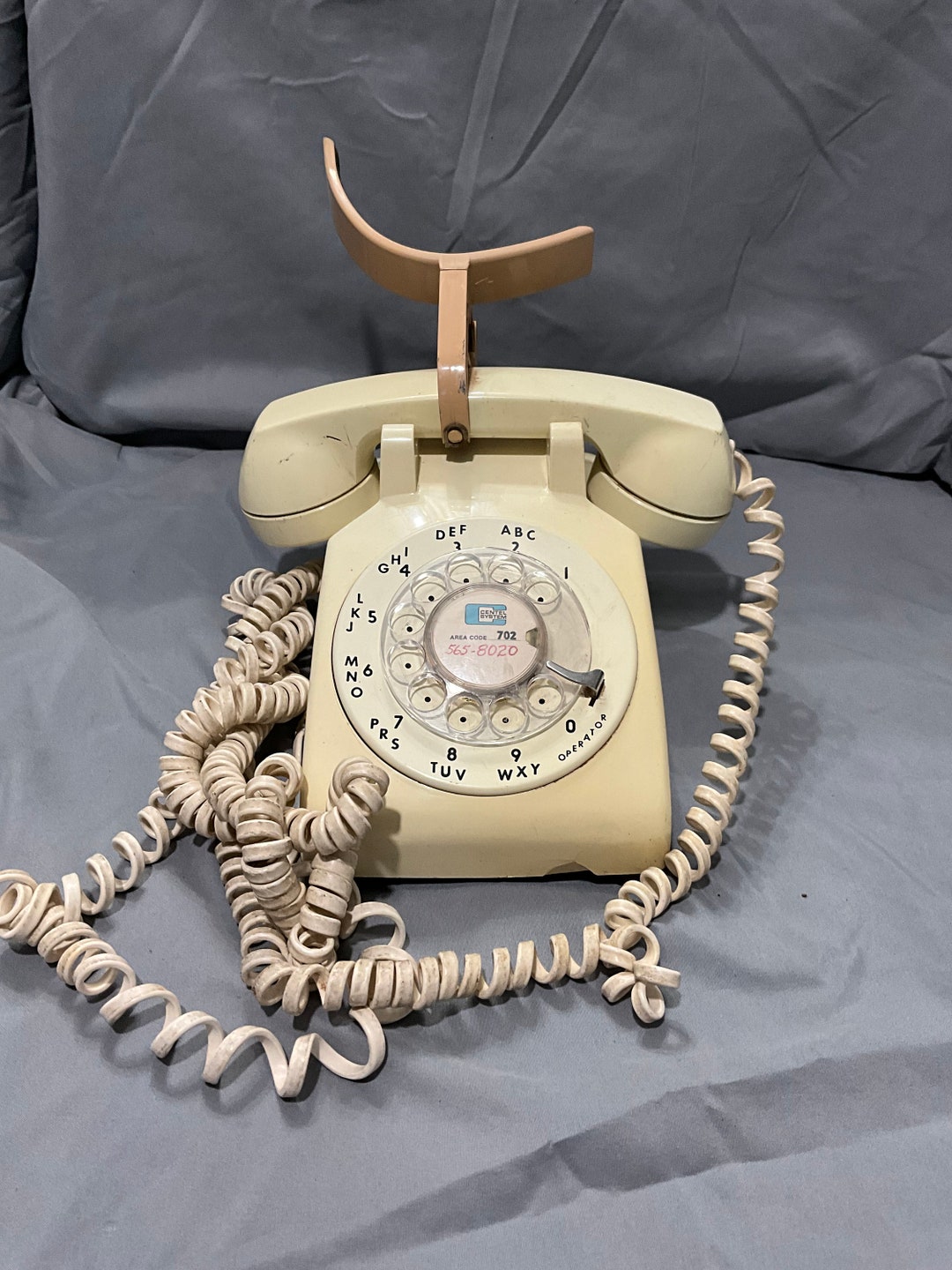 Vintage MCM Beige Rotary Desk Phone With Shoulder Rest - Etsy