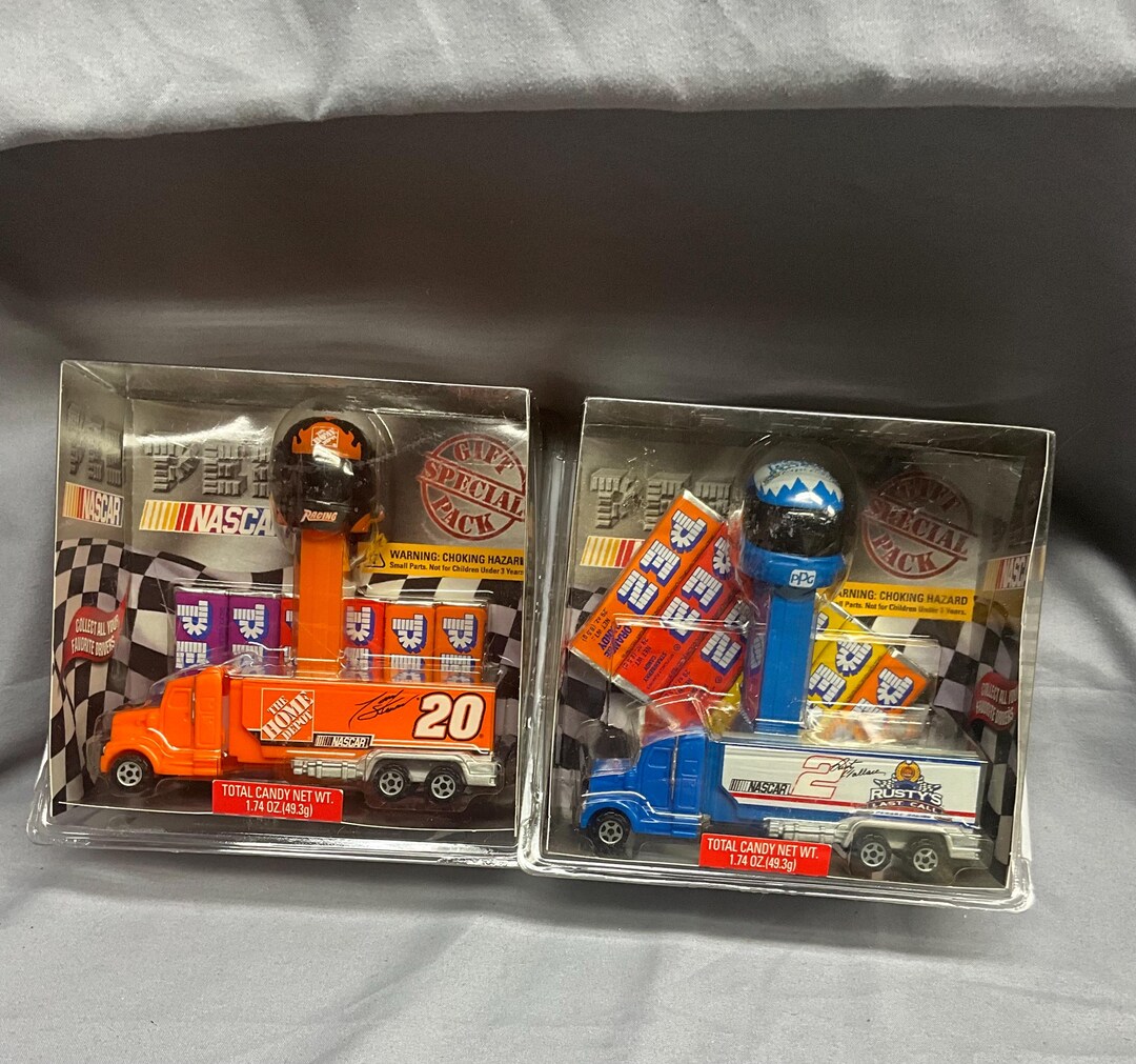 NASCAR Tony Stewart #20 Home Depot Helmet & Truck Pez Dispenser 2006 ...