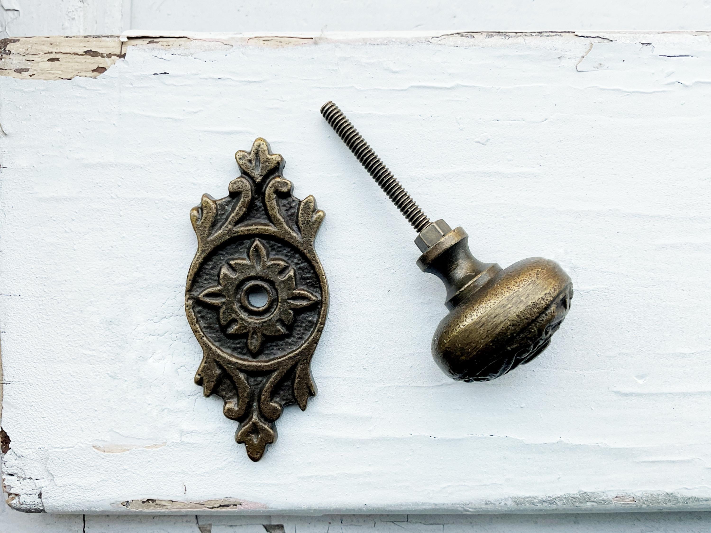 Antique Brass Oval Knob , Pull Backplate Antique Furniture Knob Embossed Metal Inscribed ...