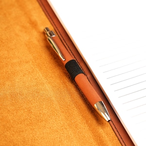 Personalized Leather Portfolio With Zipper, Refillable Portfolio ...