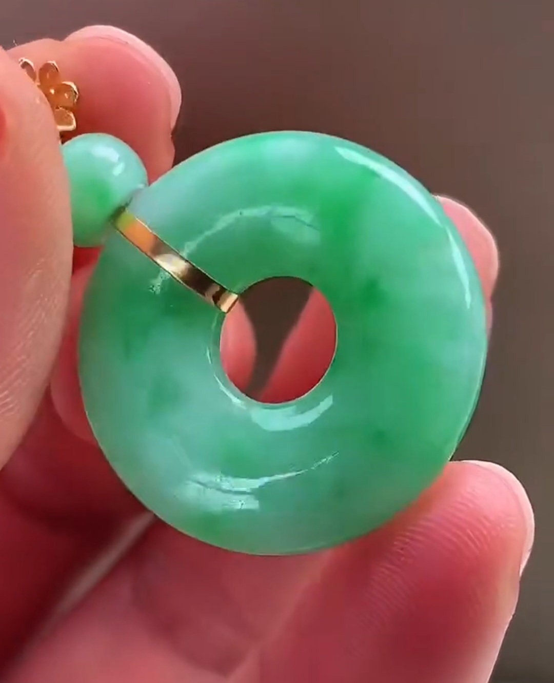 Beautiful 18K Gold Inlaid Authentic Burmese Icy Yang Green Jadeite Jade ...