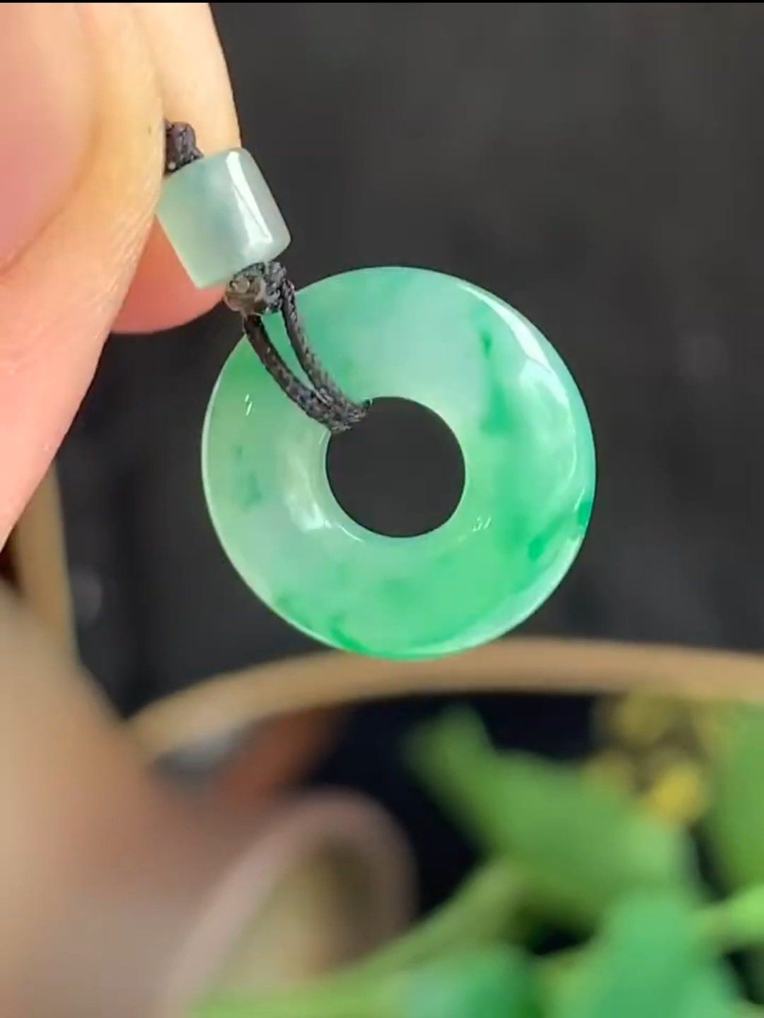 Beautiful Authentic Burmese Icy Yang Green Jadeite Jade Chubby Donuts ...