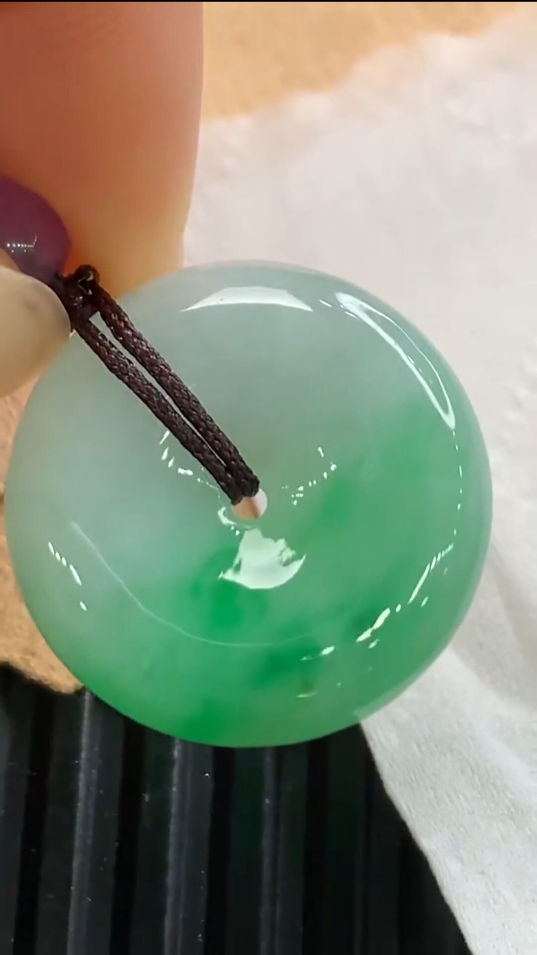 Beautiful Authentic Burmese Icy Yang Green Jadeite Jade Chubby Donuts ...