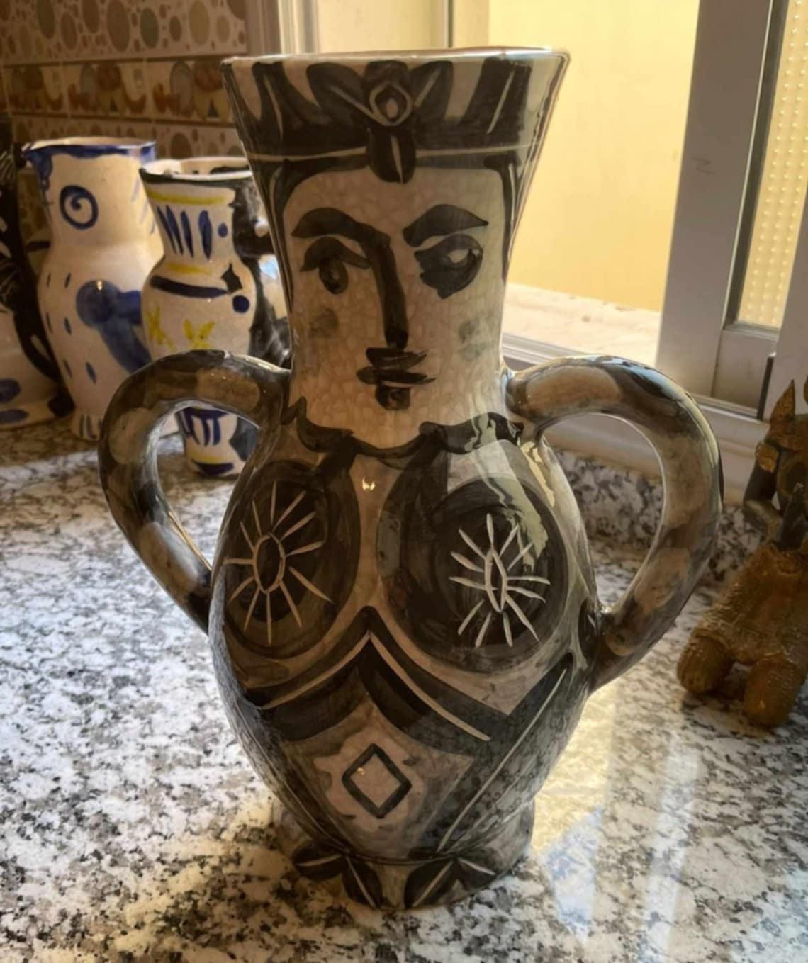 Pablo Picasso King Ceramic Vase (1881_1973) - Etsy