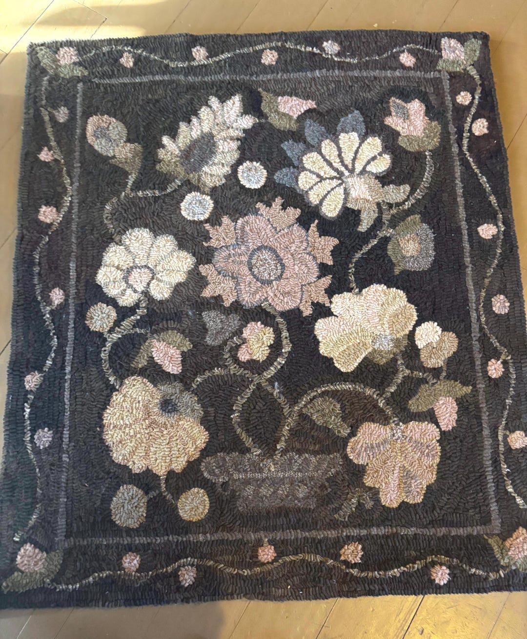 Hooked Floral Rug - Etsy