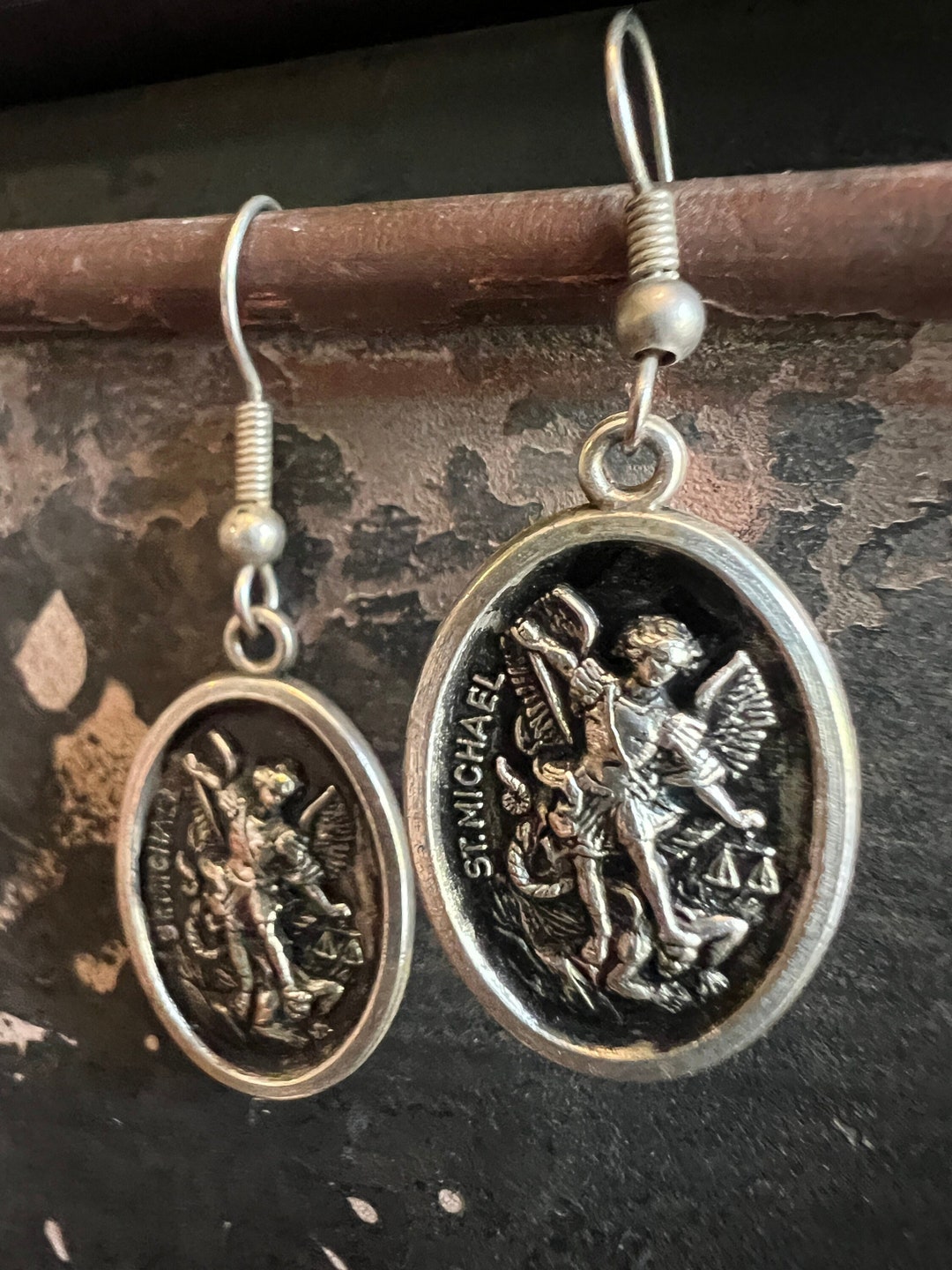 Slay Angel Slay : Iconic St Michael Slaying the Devil / Dragon ...