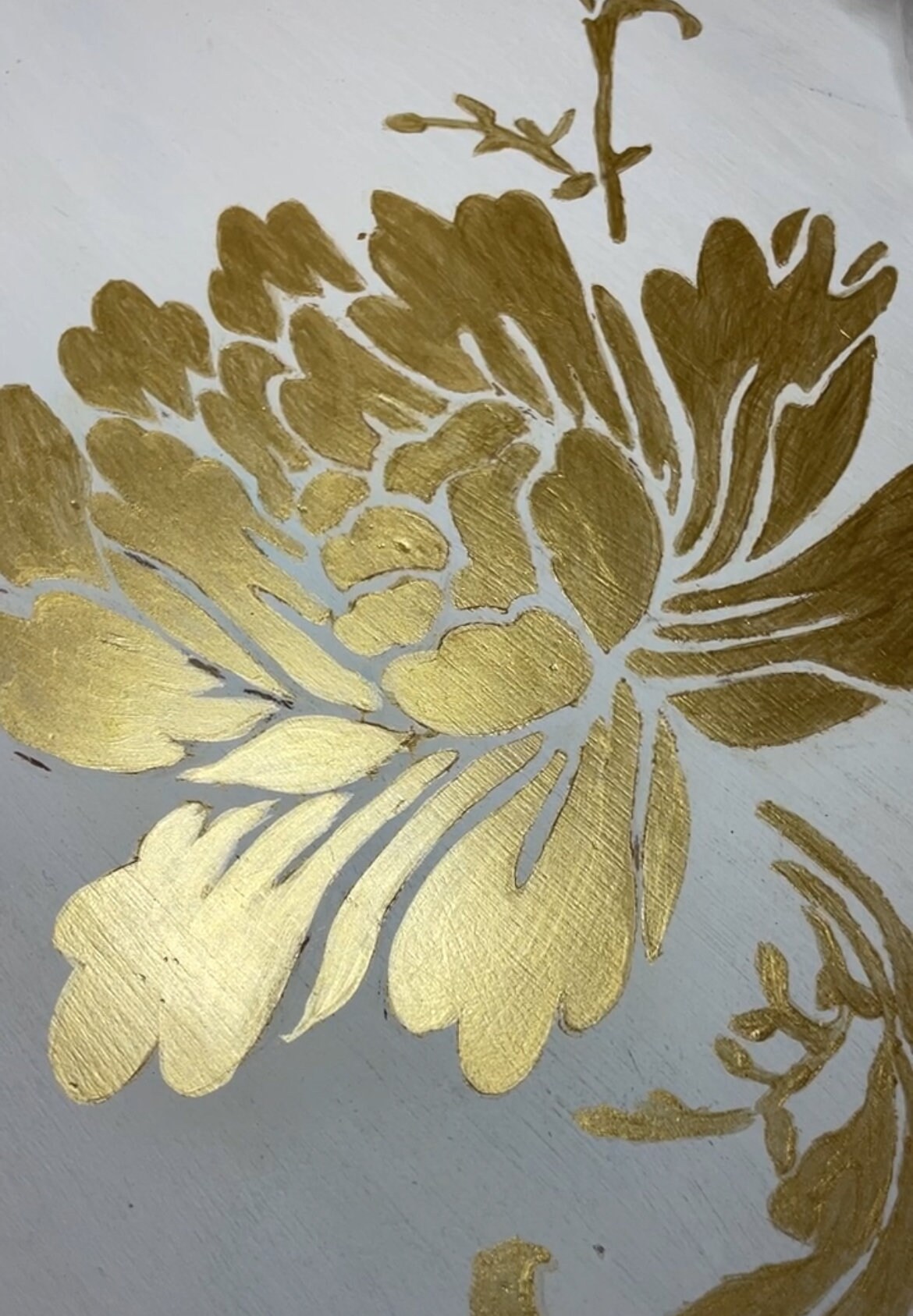 Vintage-inspired White Table With Floral Details and Drawer Charming ...