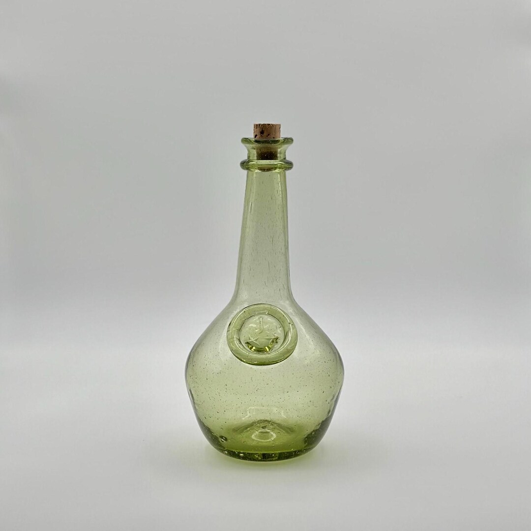 Jamestown Handblown Glass Reproduction Green Onion Bottle With Seal - J ...