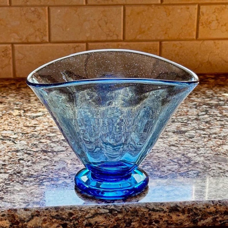 Blenko #3752 - Pre-designer - Sky Blue Seeded Glass Fan Vase - Etsy