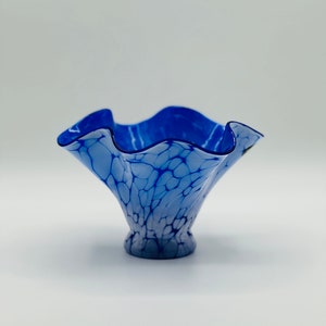 Jozefina Krosno Blue/cobalt/white Glass Handkerchief/ruffle Vase Made ...
