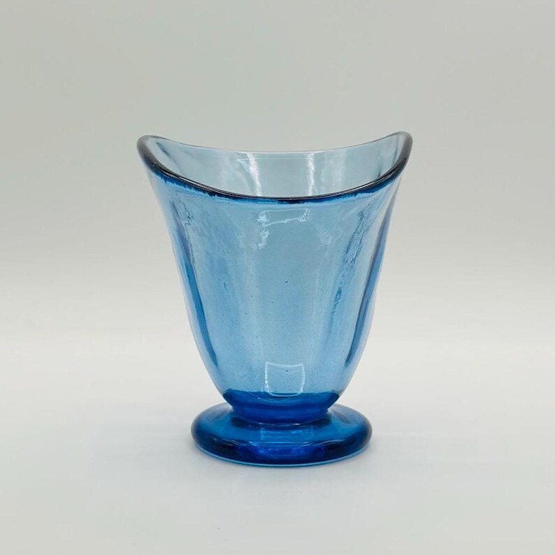 Blenko #3752 - Pre-designer - Sky Blue Seeded Glass Fan Vase - Etsy