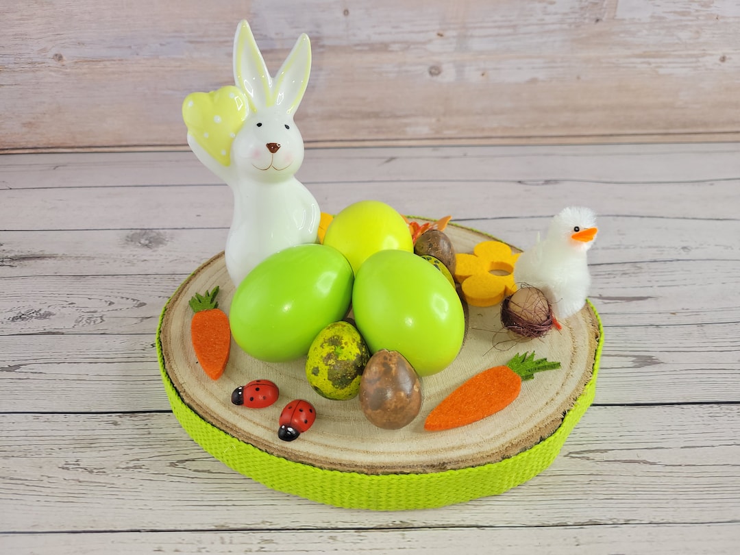 Easter Decorations on a Wooden Disc, Easter Bunny, Easter Eggs, Easter ...