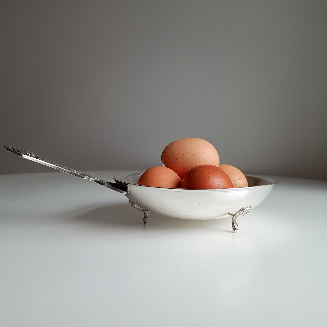 Vintage Silver Plate Breakfast Egg Server or Butter Dish: Decorative ...