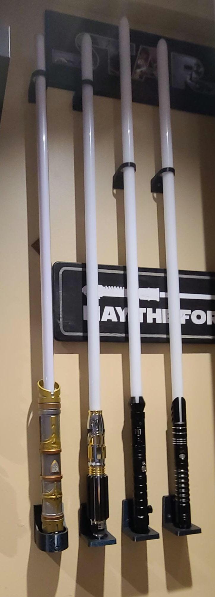 Vertical Lightsaber Wall Mount - Etsy