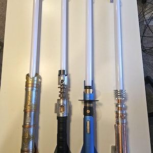 Vertical Lightsaber Wall Mount - Etsy