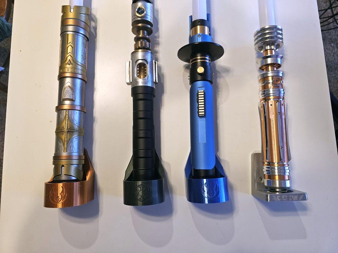 Vertical Lightsaber Wall Mount - Etsy