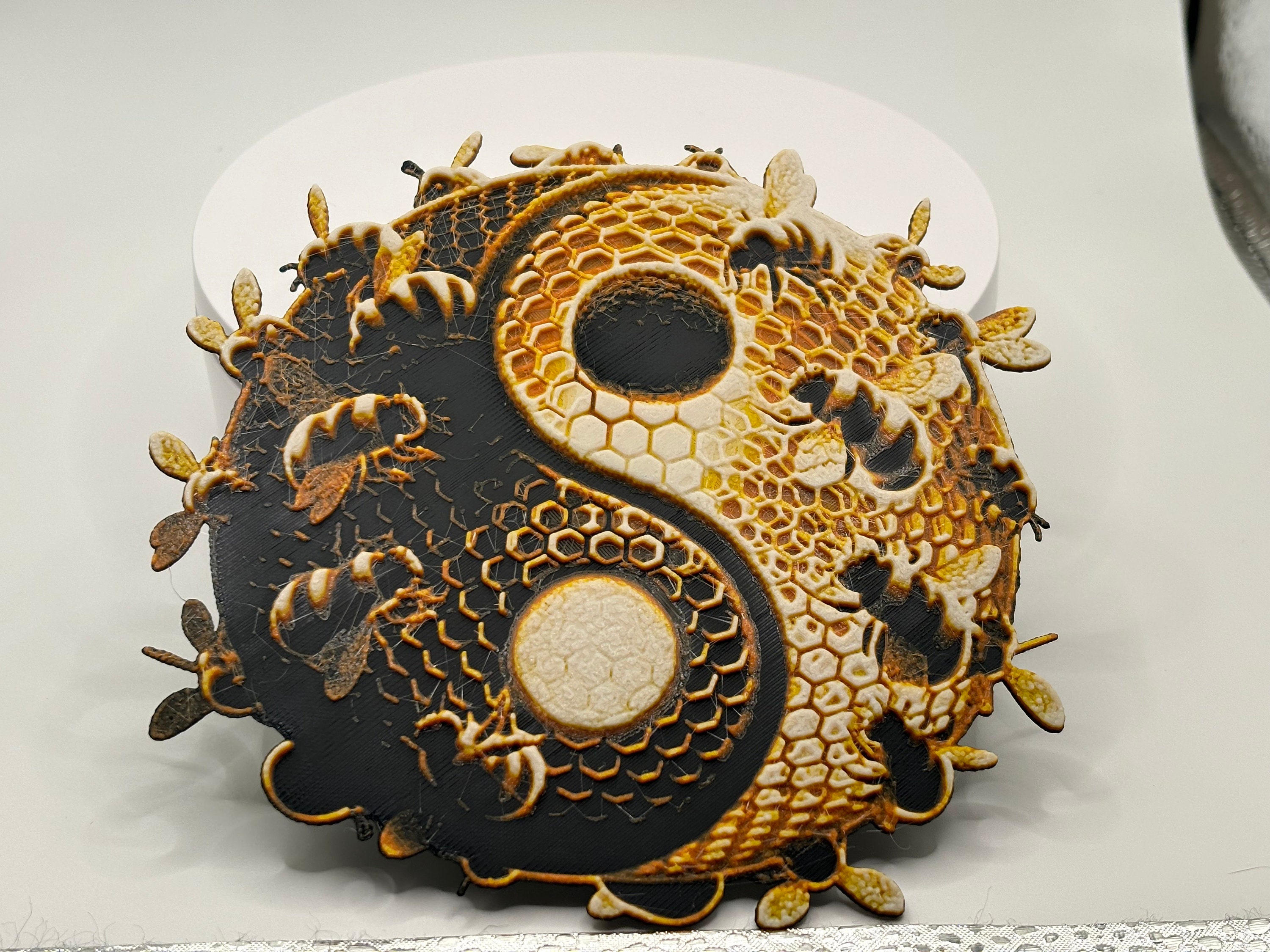 Harmony Unveiled: 3D Printed Yin and Yang Honeycomb Sculpture With Bees ...