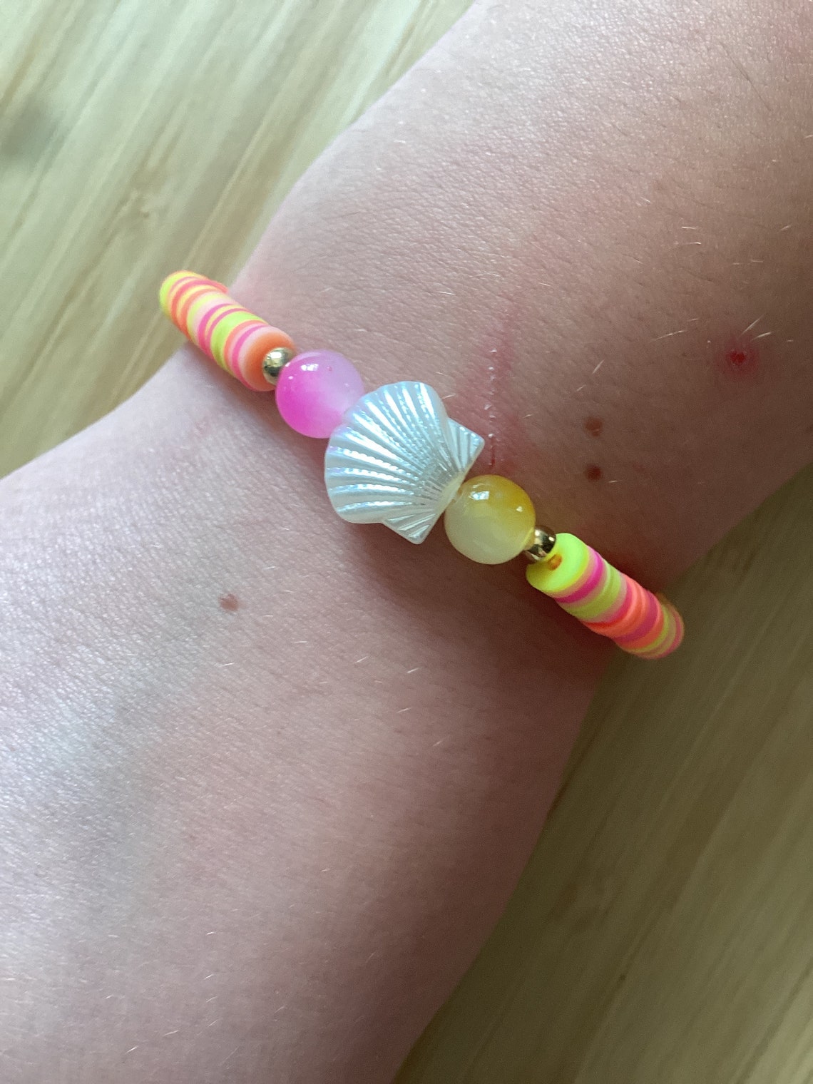 Neon Shell Braclet - Etsy