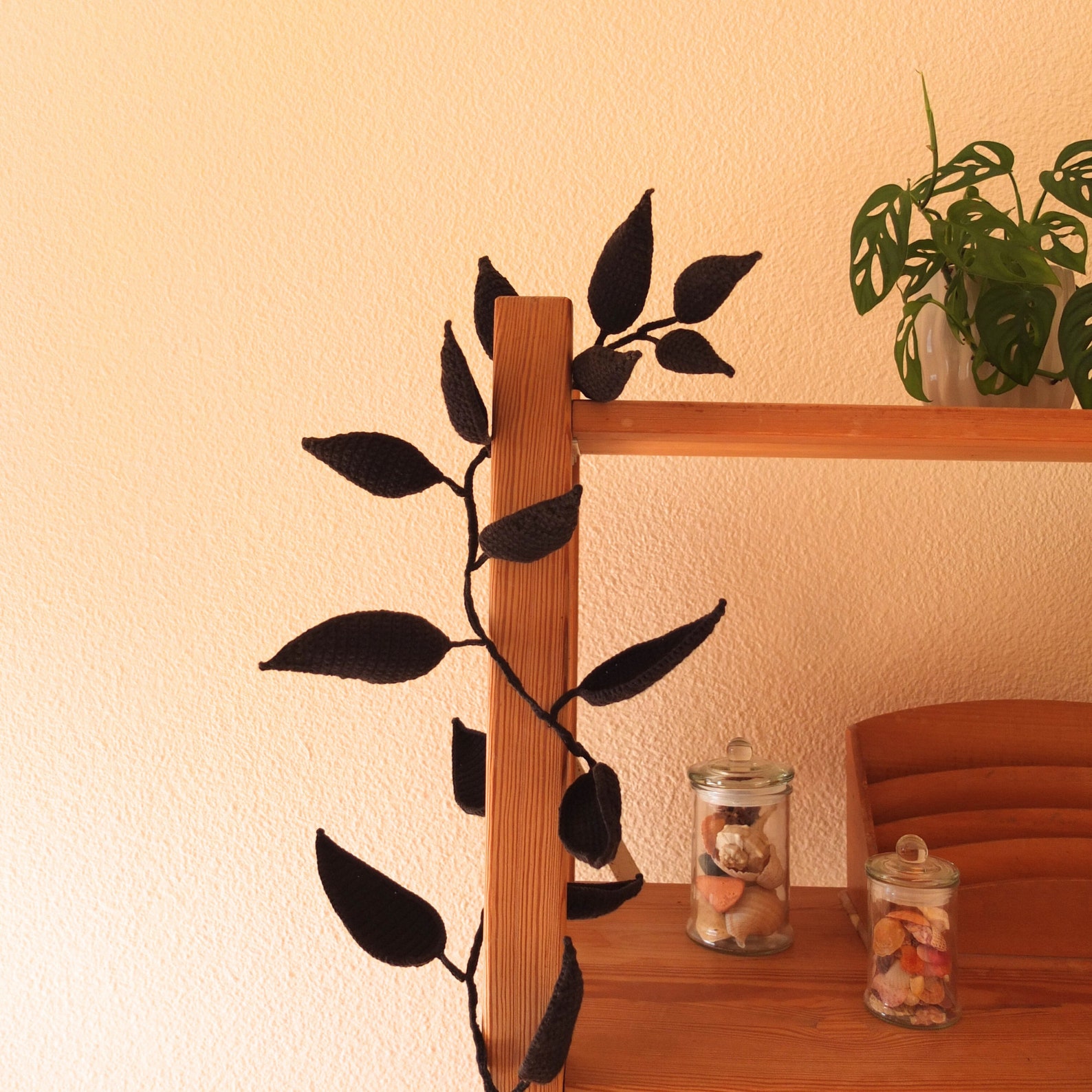 Scindapsus Treubii Dark, Black Pothos Vine Plant Crochet Pattern - Etsy