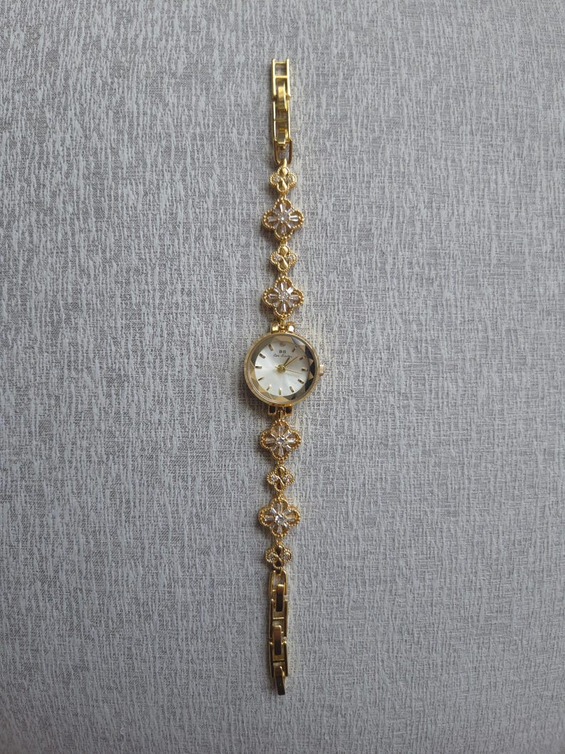 Vintage Watch for Women Small Face Watch Gold Watch Gift for Her Four ...