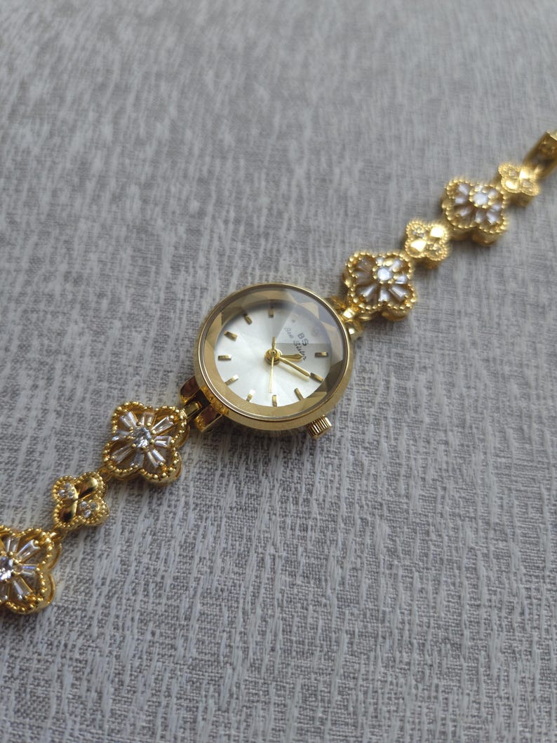 Vintage Watch for Women Small Face Watch Gold Watch Gift for Her Four ...