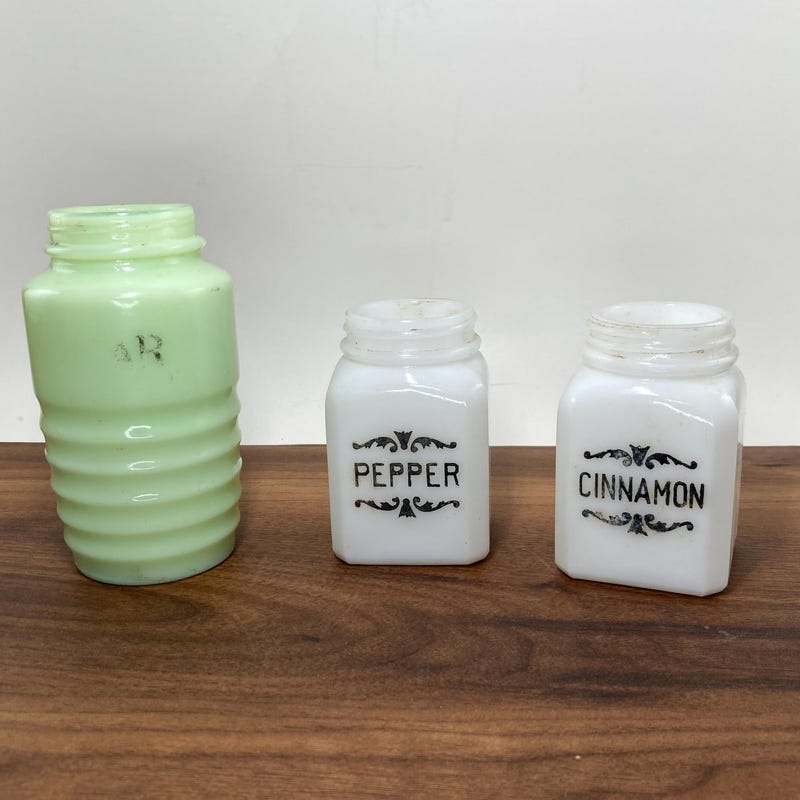 Jadeite Uranium Shakers - Etsy