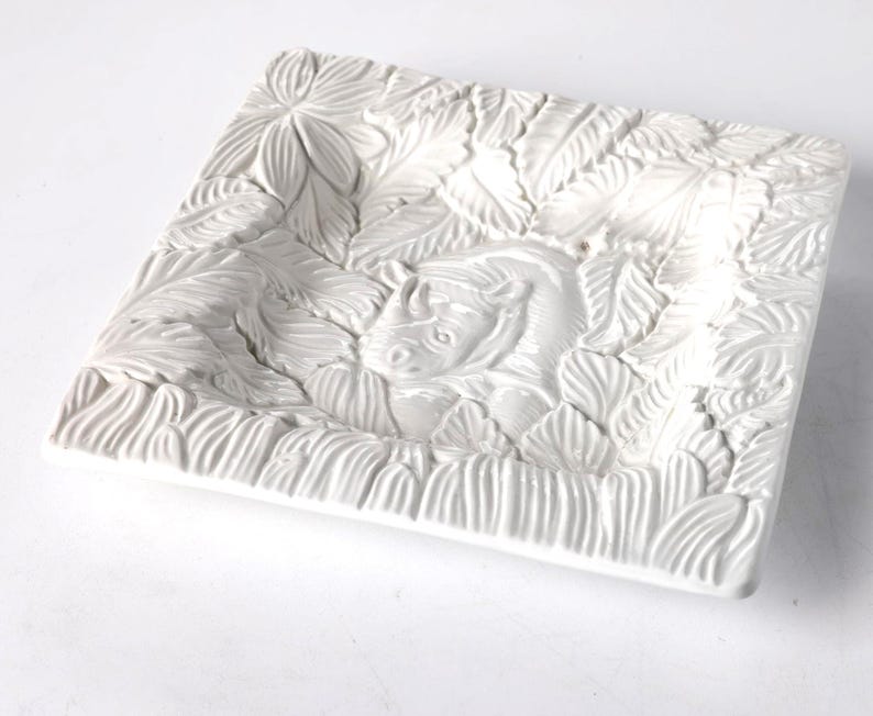 Vintage Ceramic Leaf-relief Plate – Glossy White Textured Catchall ...