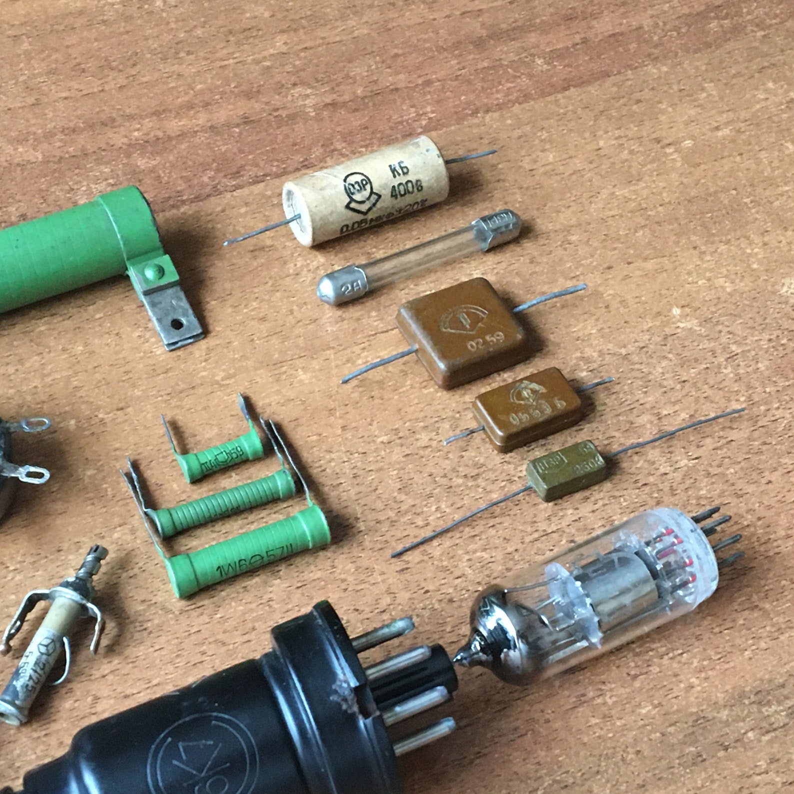 1950s. Large Lot of Vintage Radio Parts - Resistors Variable Capacitors ...