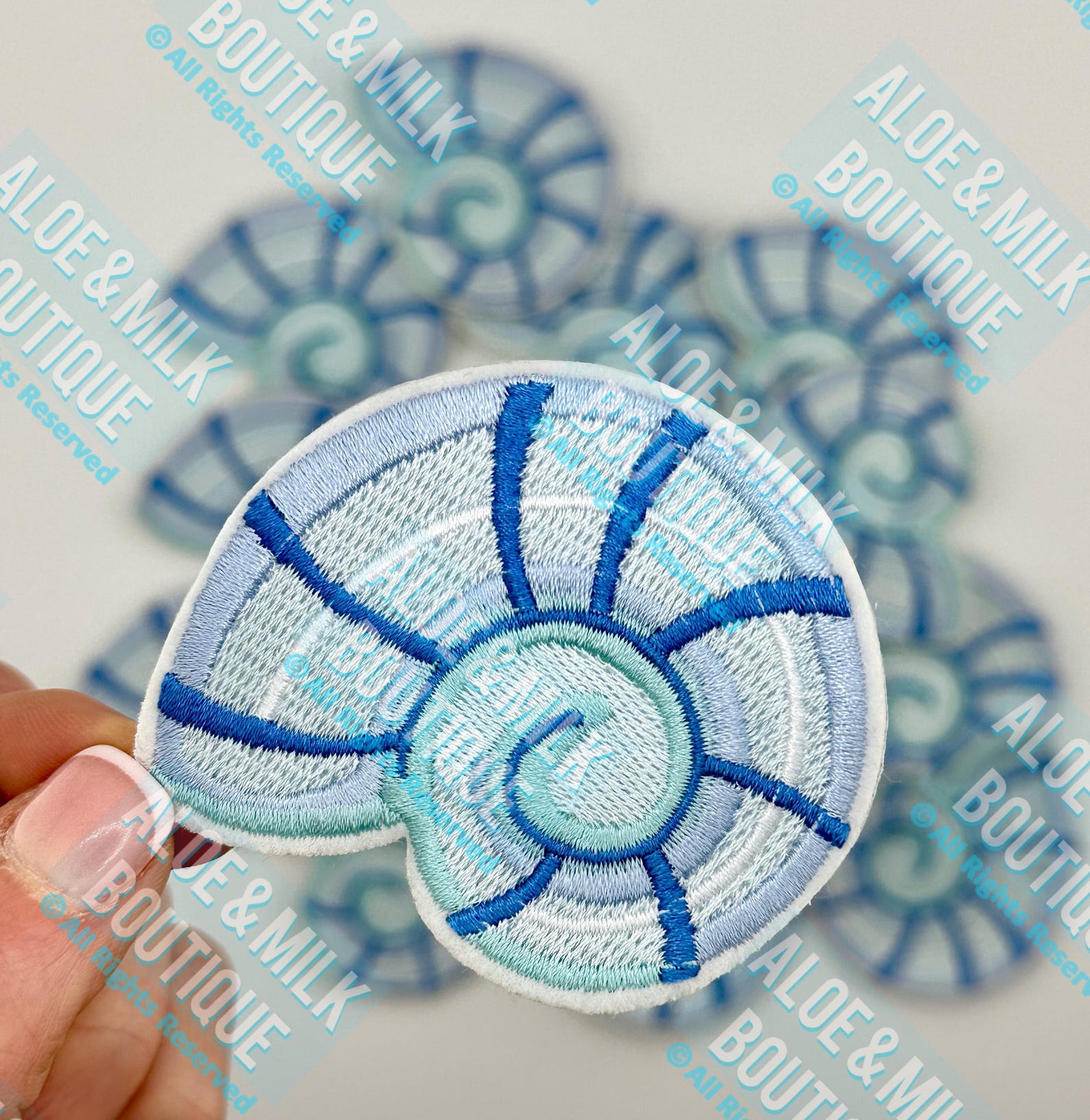 Blue Sundial Shell Patch: Embroidered Iron-on Seashell Applique - Etsy