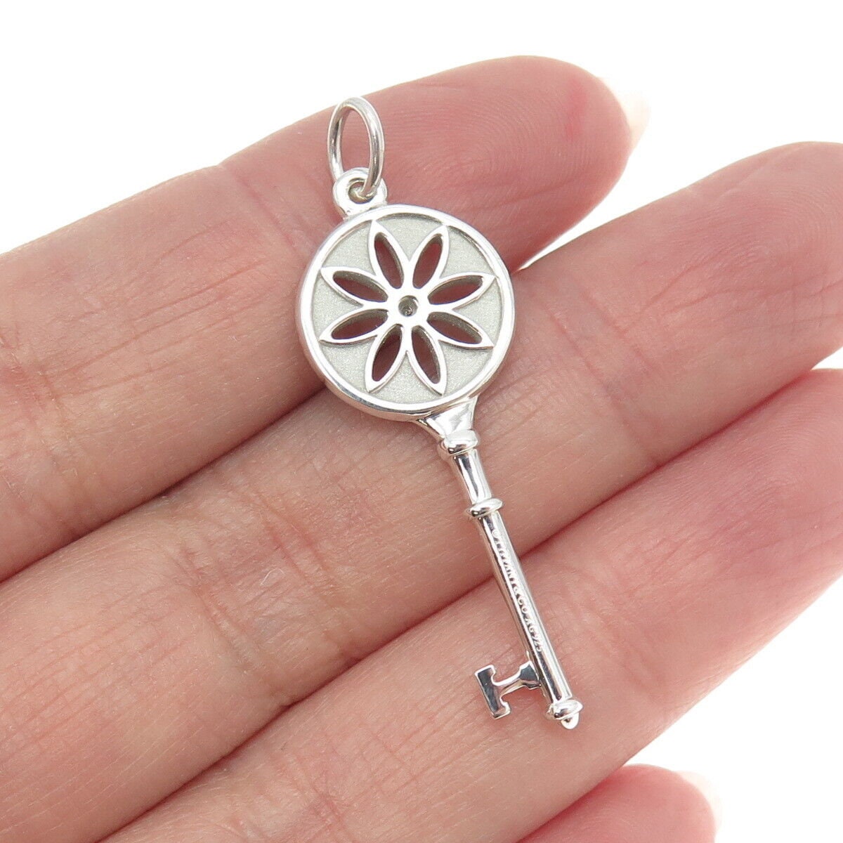 Tiffany daisy key necklace store