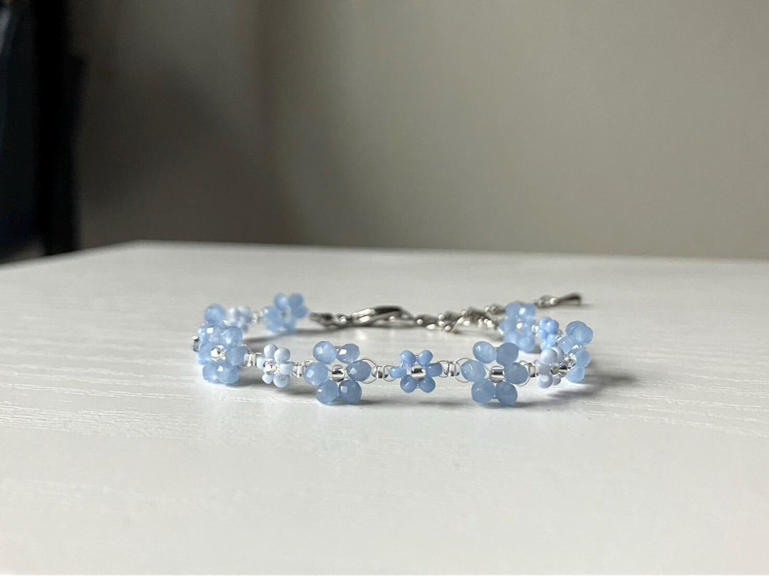 Frieren-inspired Flower Bracelet, Silver Blue Daisy Bracelet, Beaded ...