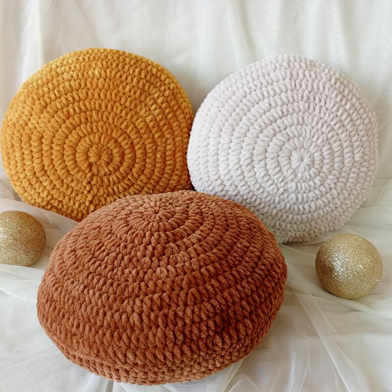 Round Pillows - Etsy