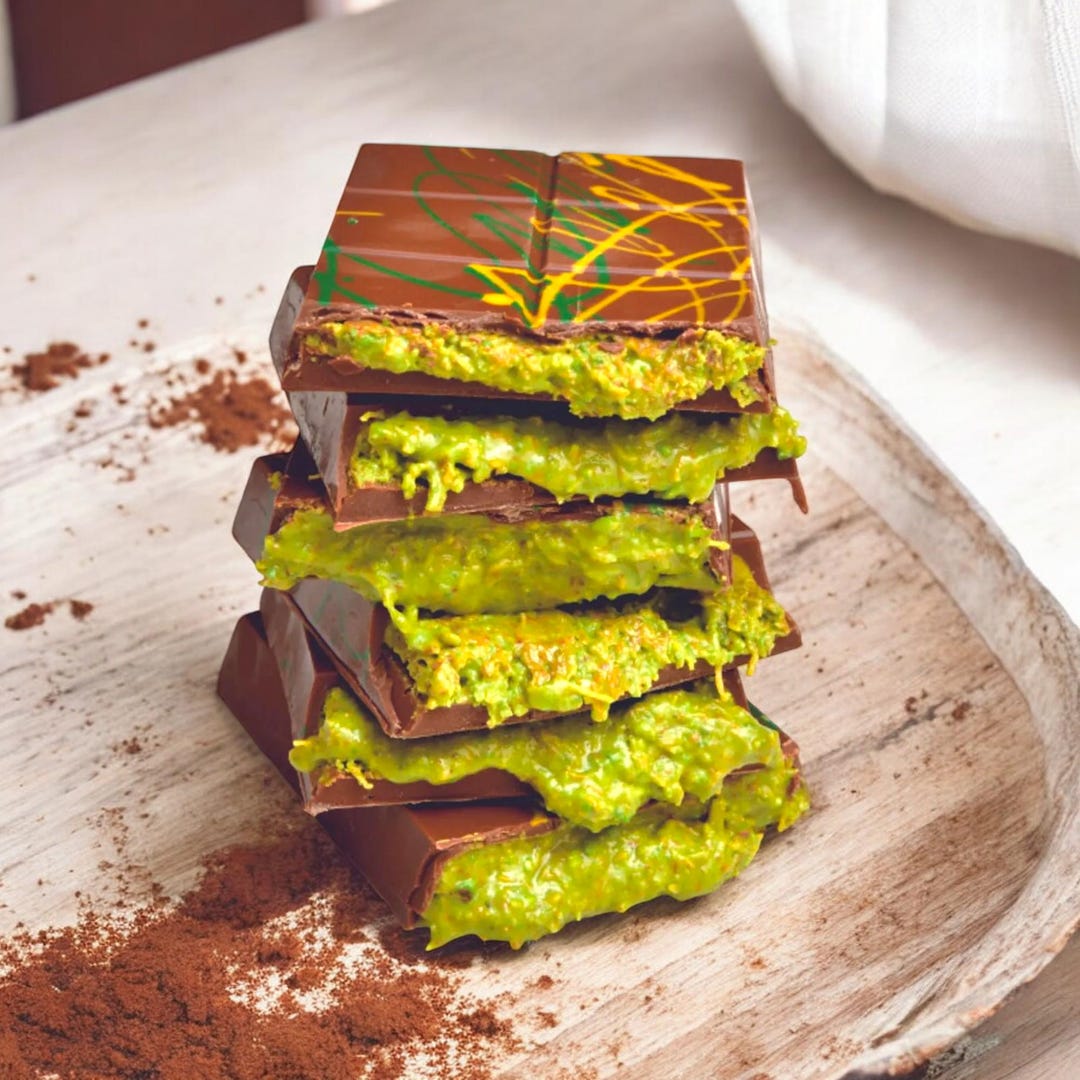 Viral Dubai Pistachio Chocolate Bar With Kunafa Layers,decadent Chocolate Kunafeh Treat, Dubai ...