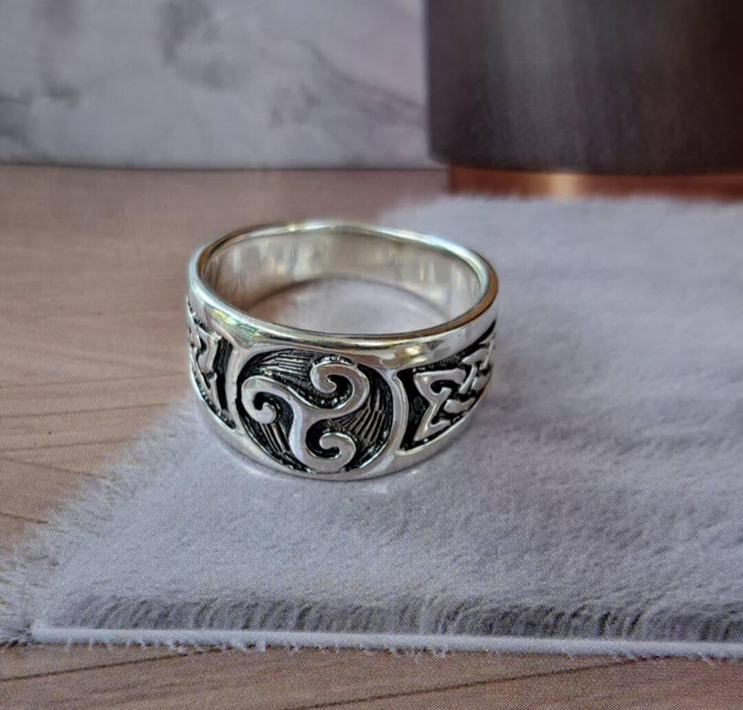 Celtic Triskele Trinity Knot Handcrafted Silver Signet Ring - Etsy