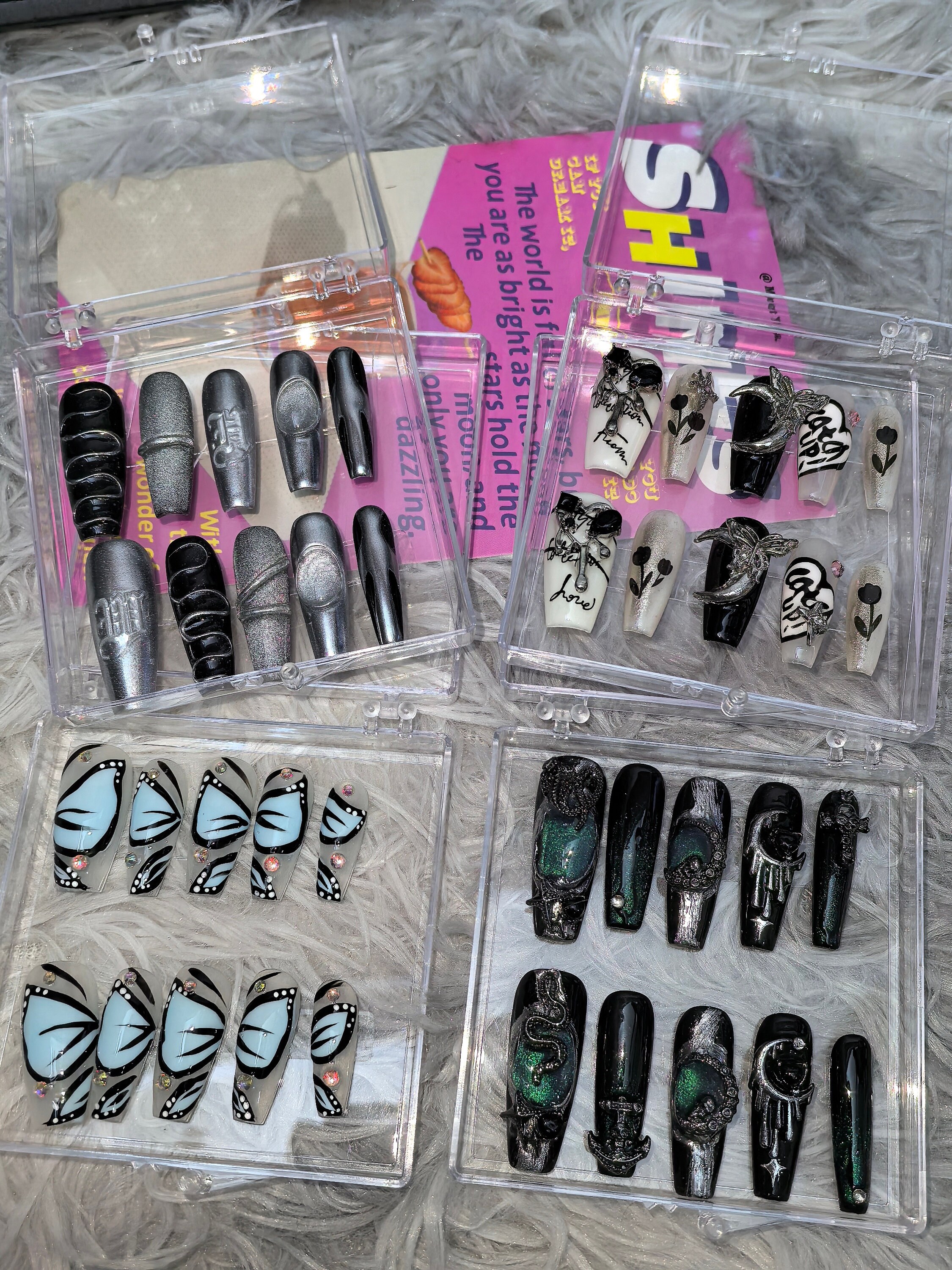4-in-1 Gothic Punk Rock Press-on Nail Gift Set Edgy Snake, Butterfly ...