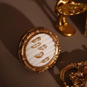 Gold Jewelry Display Vintage Style Necklace Stand Earring Holder ...