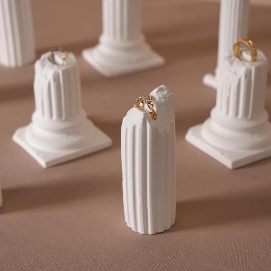 Chic Ring Holder Roman Column Style Gypsum Ring Stand Jewelry Display ...