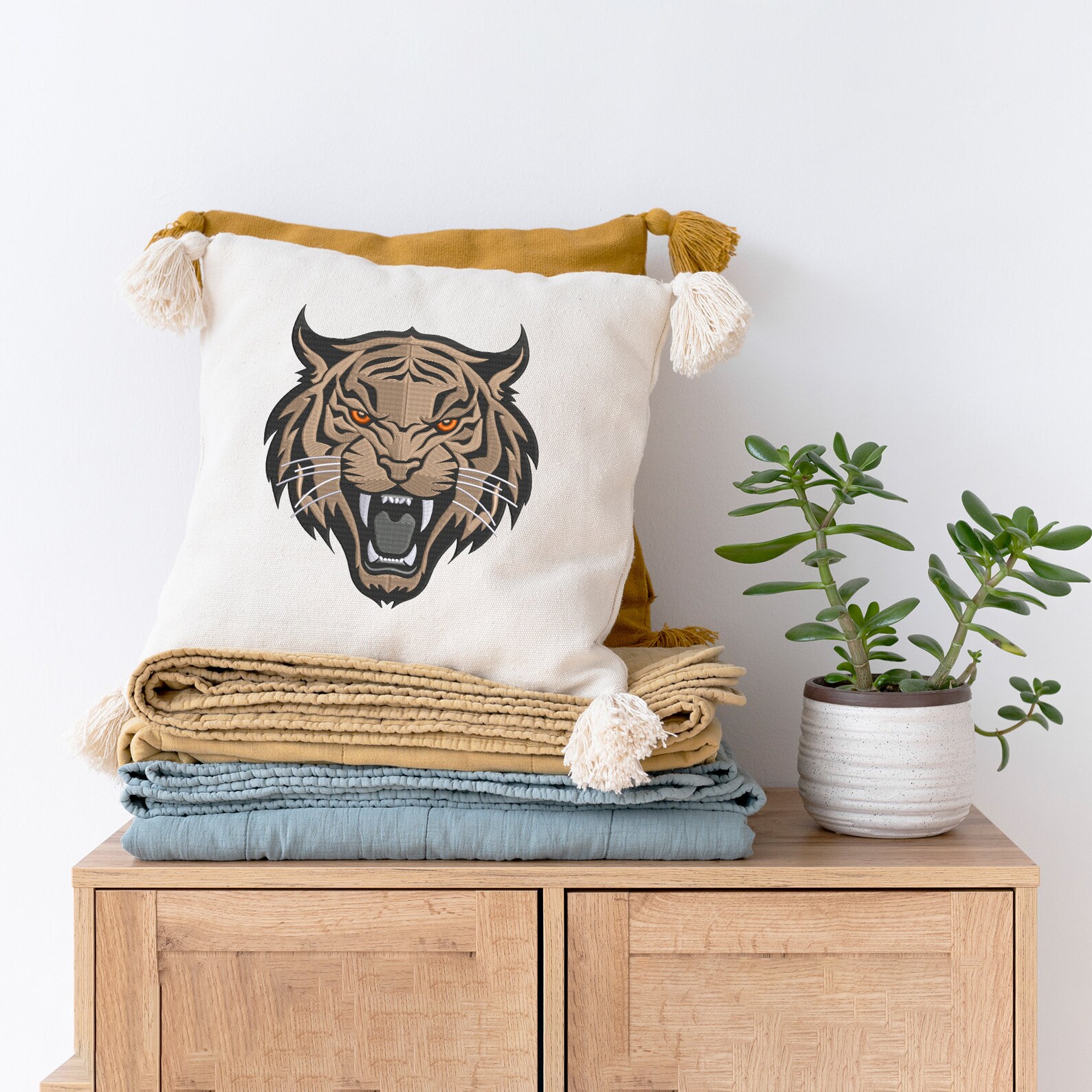 Embroidered Tiger Face Design, Lion Head Machine Embroidery, Wildlife ...