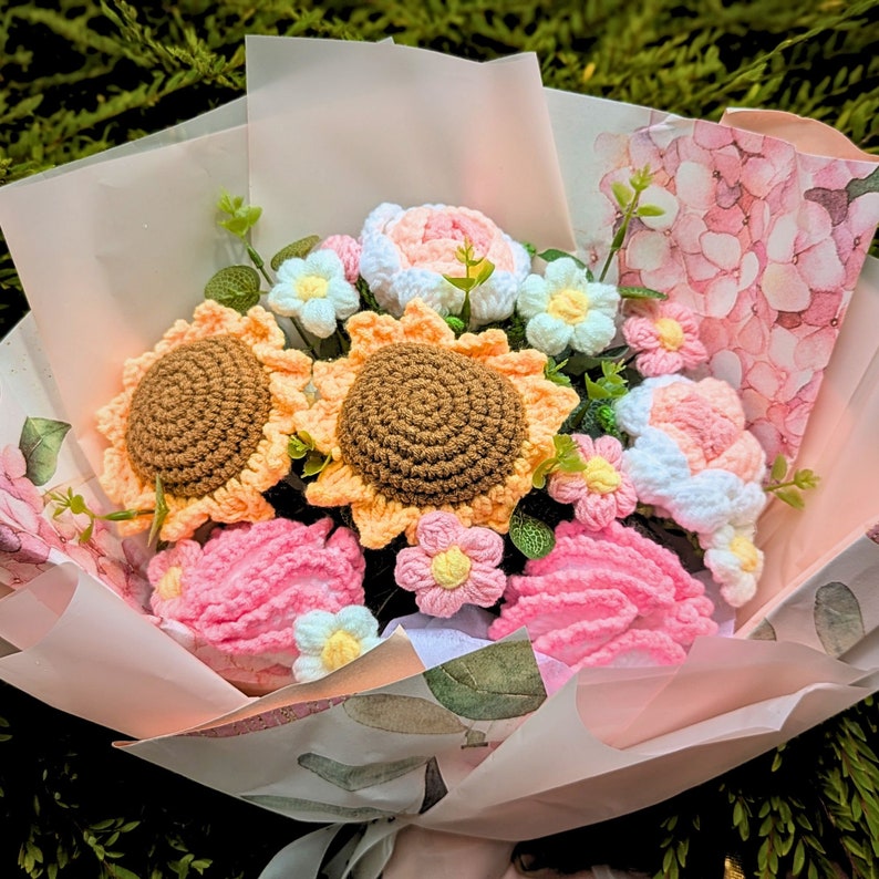 Handmade Crochet Flower Bouquet, Everlasting Floral Arrangement - Etsy