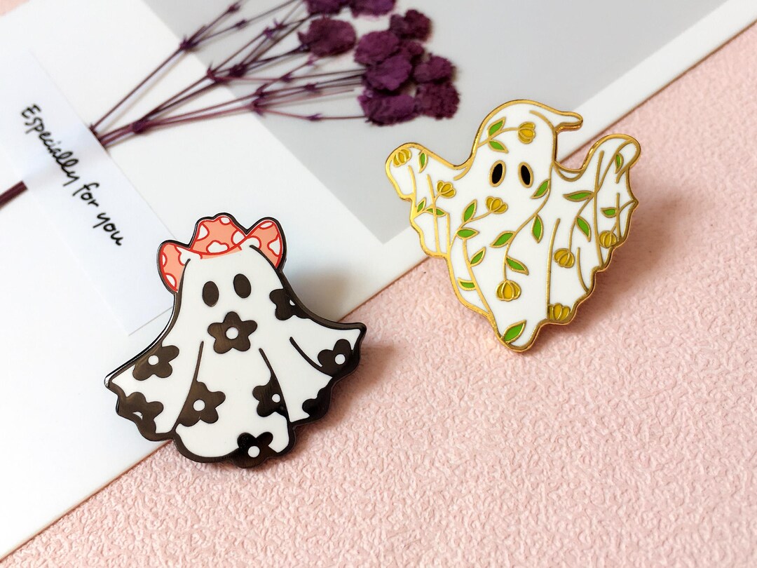 Cute Ghost Enamel Pin | Halloween Pin Badge | Lapel Pin | Collar Pin ...
