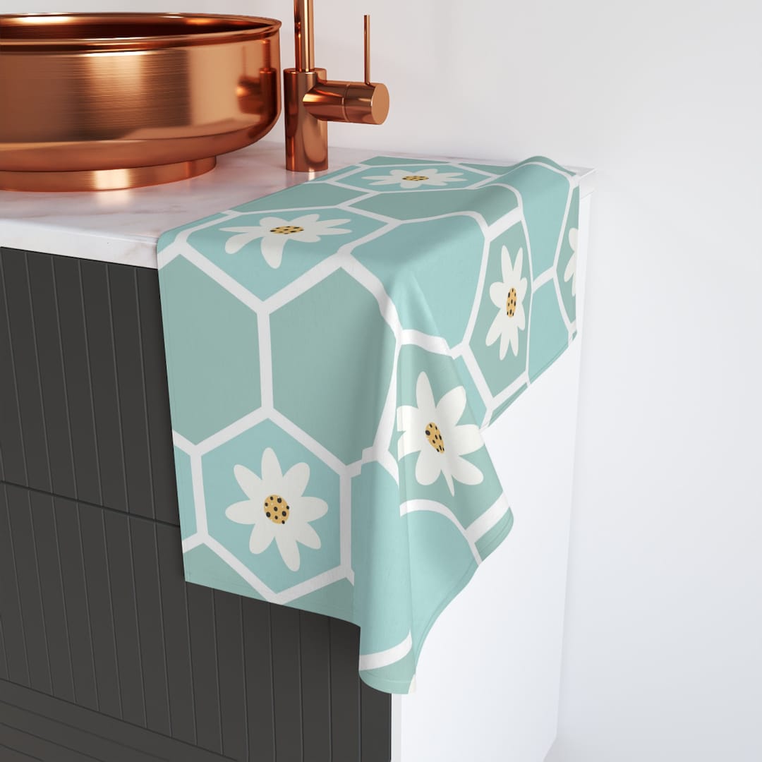 Vintage Daisy Flower Print on Soft Teal Hexagon Pattern Classic Floral ...