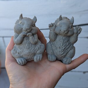Two Concrete Squirrels/cement Animal Statue Stone Garden Animal ...