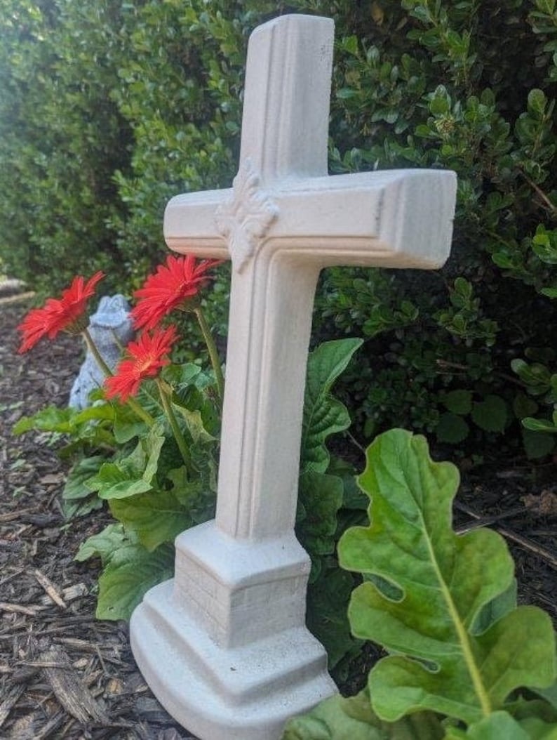 Concrete Cross Cement Garden Cross Lawn Ornament/ Memorial Cross ...