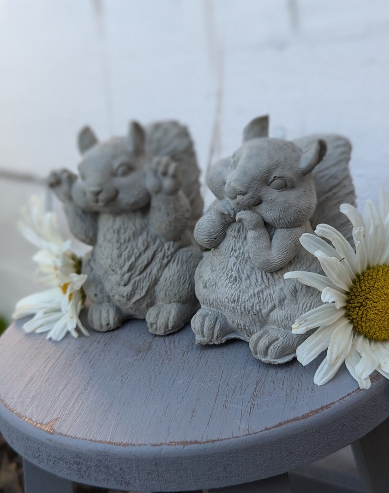 Two Concrete Squirrels/cement Animal Statue Stone Garden Animal ...