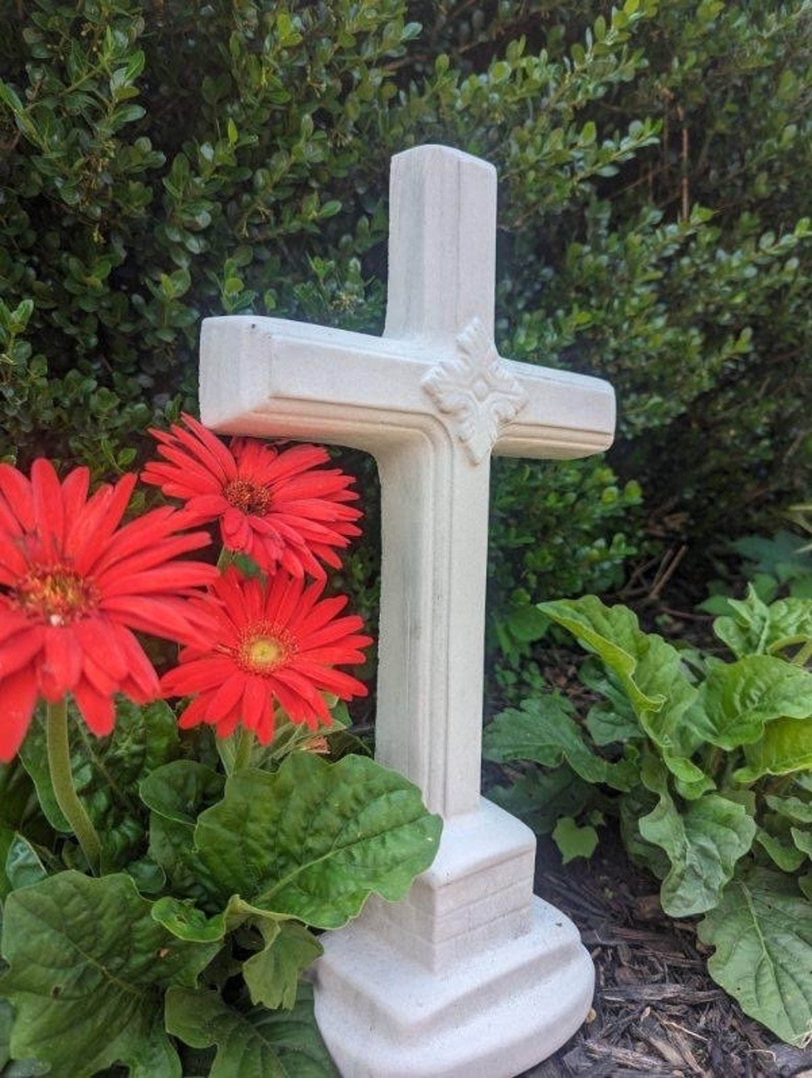 Concrete Cross Cement Garden Cross Lawn Ornament/ Memorial Cross ...
