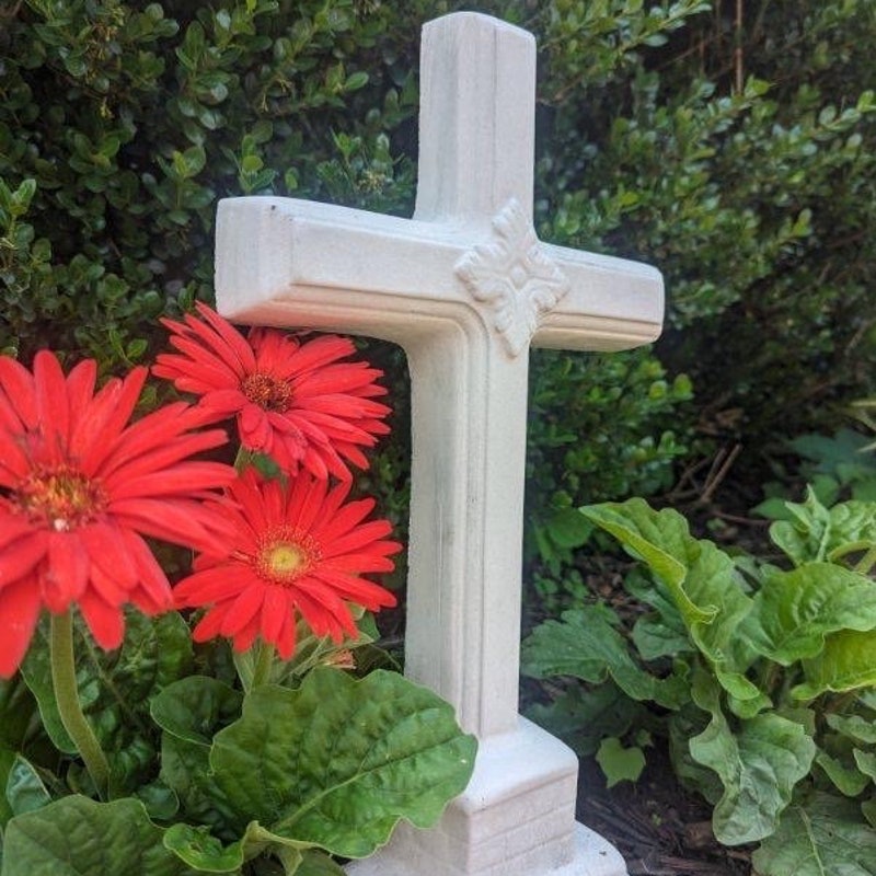 Unique Cross Statue - Etsy