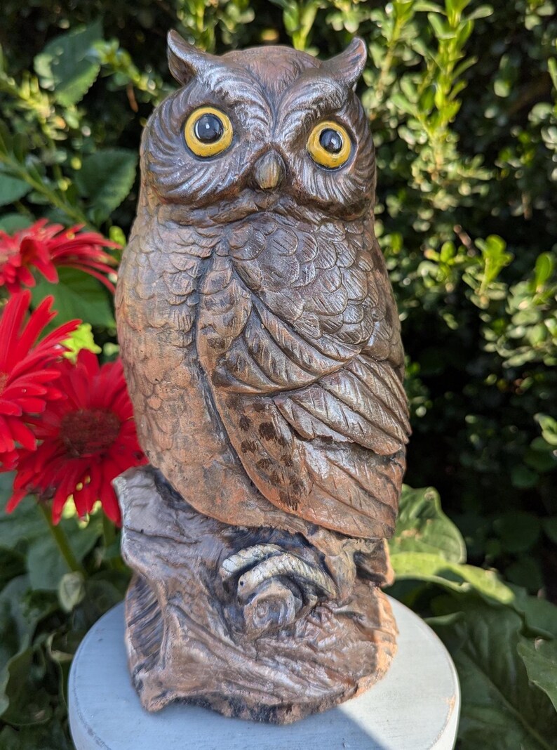 Large Concrete Owl Statue Detail Painted Owl Statuary Cement Realistic ...